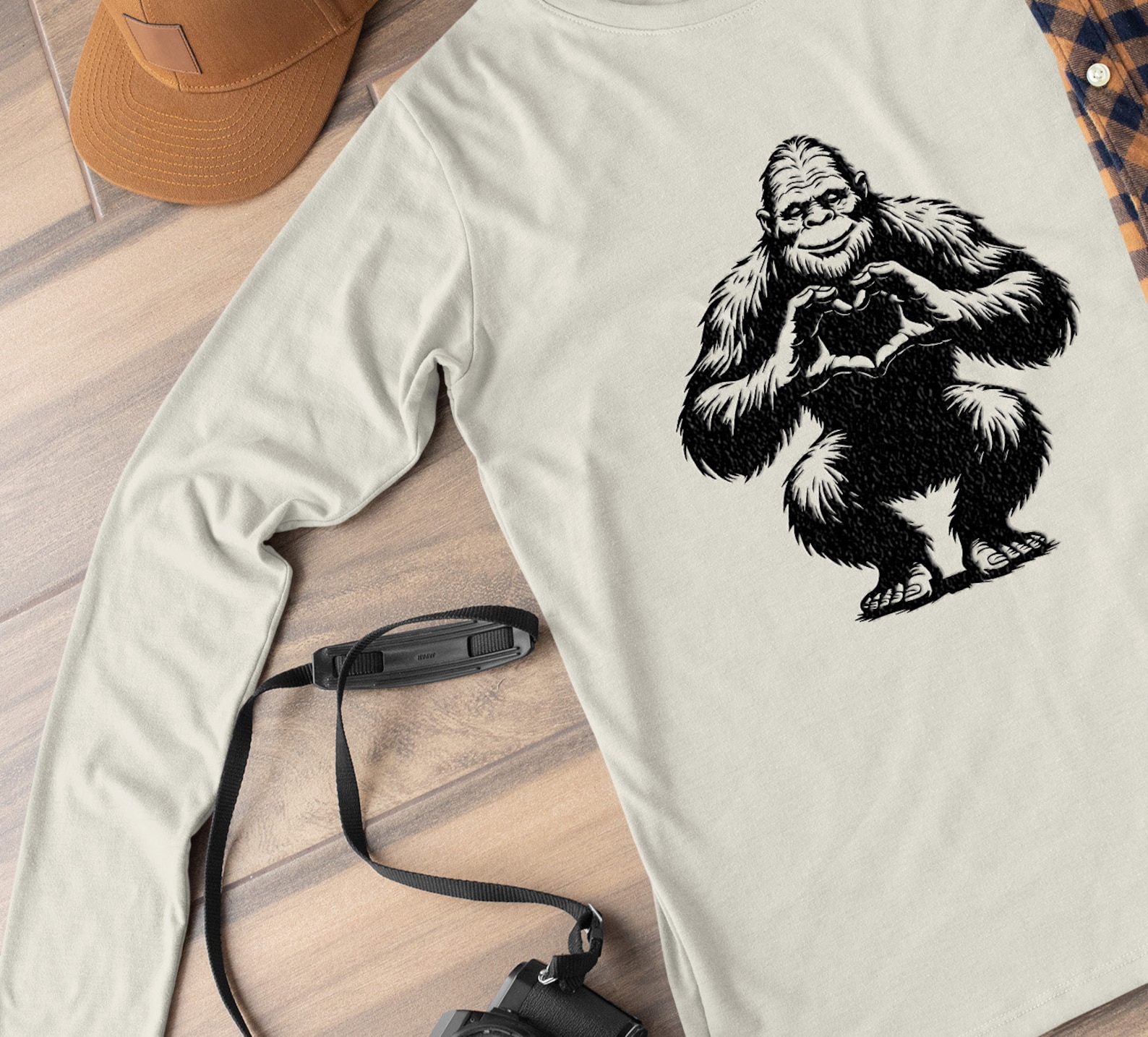 Bigfoot Heart Shape Cut Files | Bigfoot Vector Graphic Silhouette ...