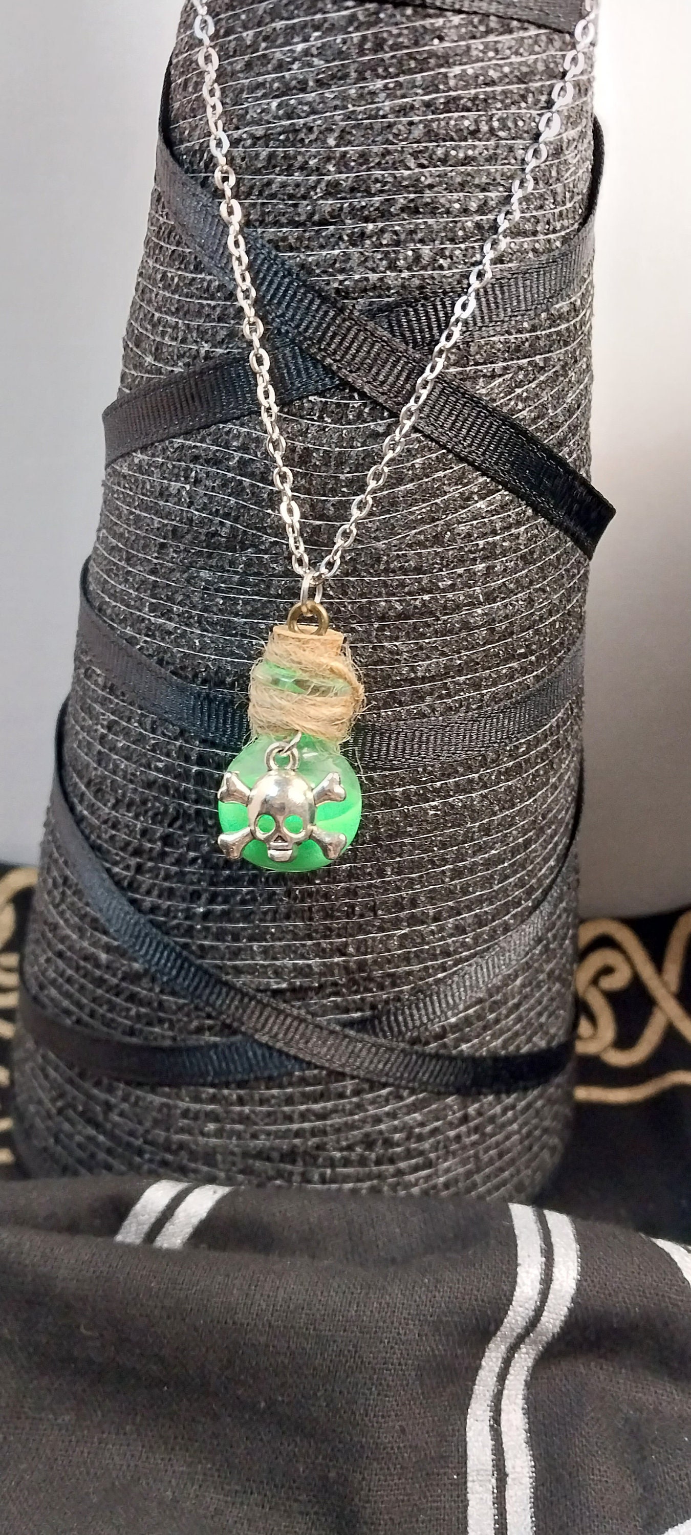 Poison Potion Bottle Necklace UV Reactive Pendant With Silver - Etsy