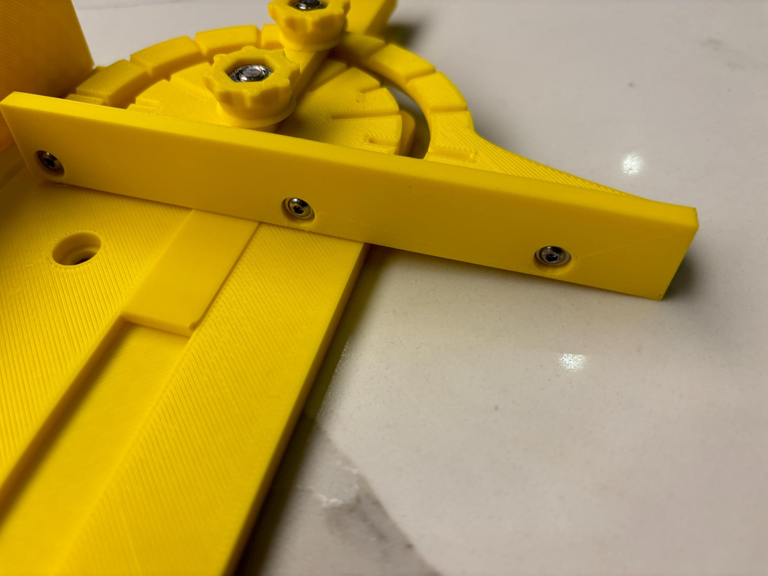 Dewalt Mini Bench Top Router Table Insert With Angle/fence Guide for ...