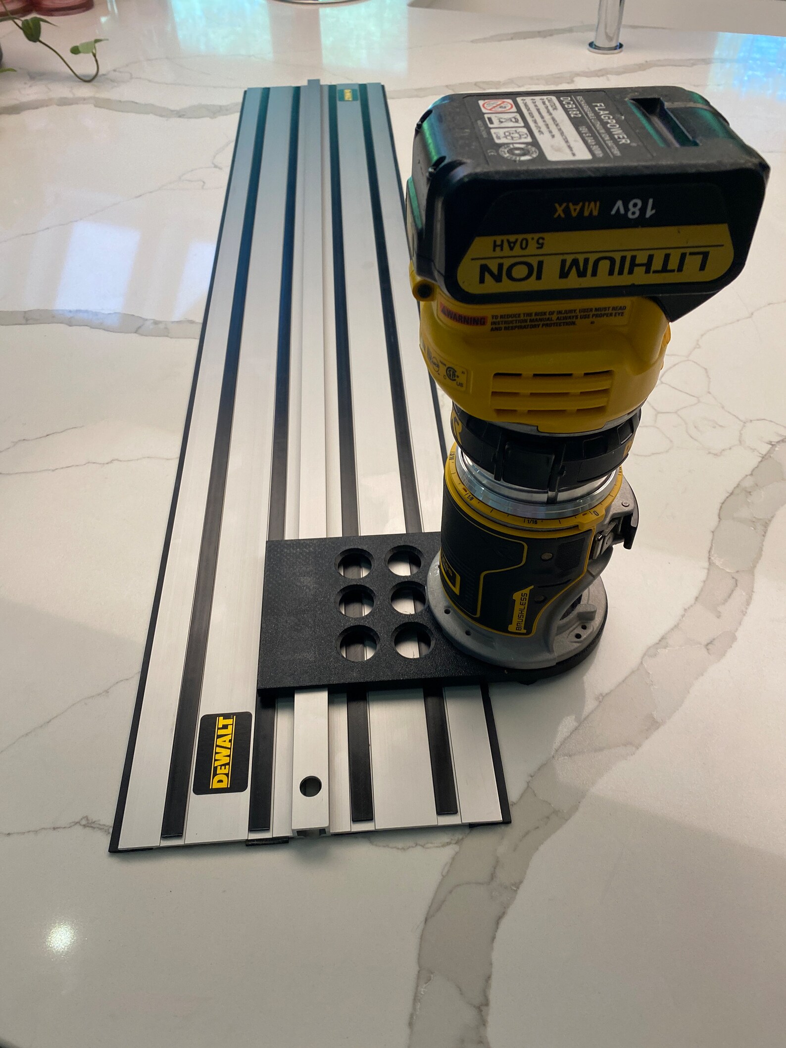 Dewalt Router DCW600 DWP611 Plunge Base Guide Rail Adapter for Dewalt ...