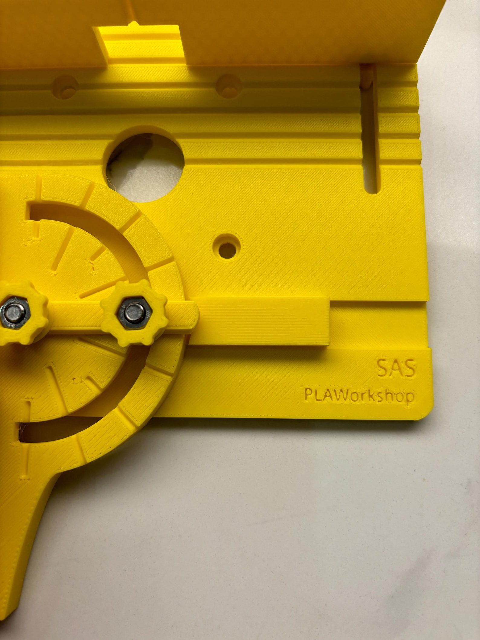 Dewalt Mini Bench Top Router Table Insert With Angle/fence Guide for ...