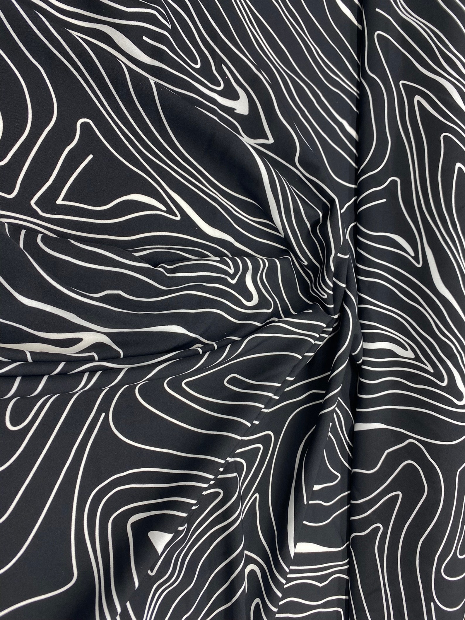 LINES VISCOSE FABRIC: Black and White Curved Lines Dressmaking Fabric ...