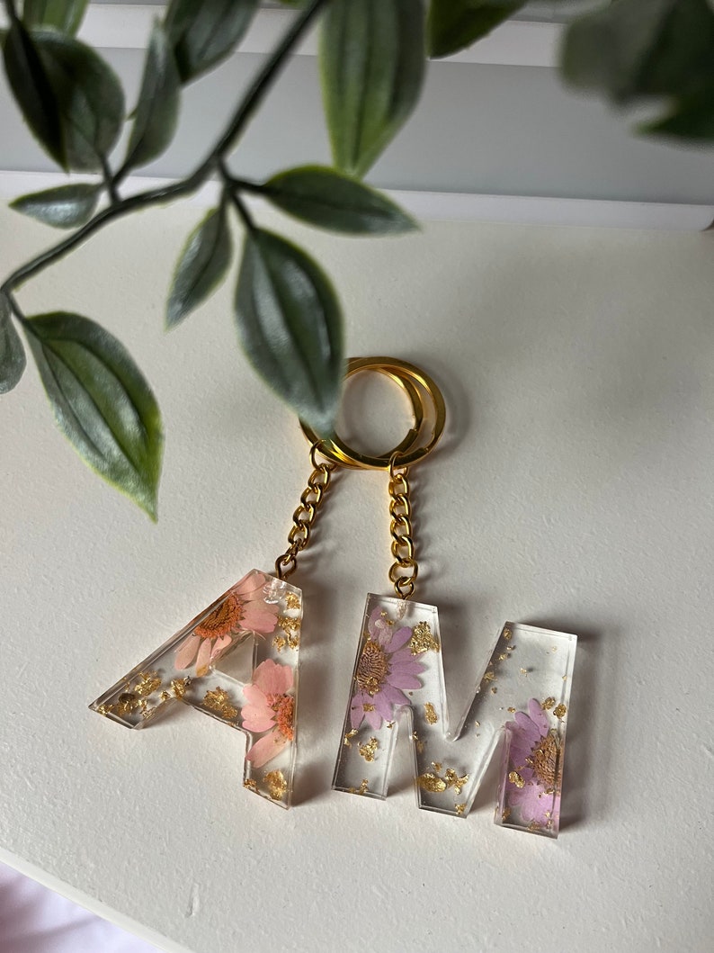Personalised Handmade Resin Floral Initial Keychain Personalised ...