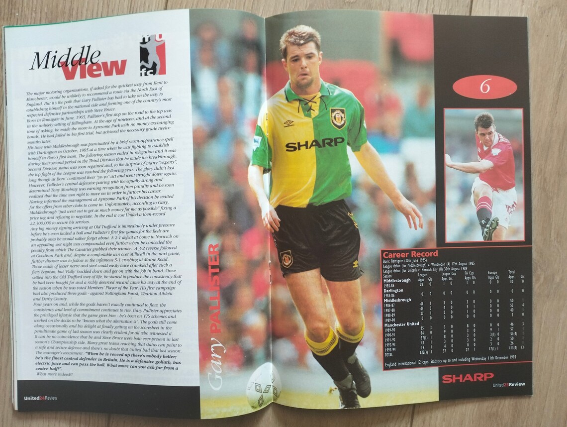 Original Vintage United Review Magazine/programme Manchester United V ...