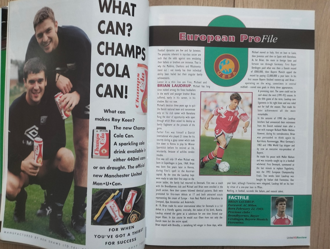 Original Vintage United Review Magazine/programme Manchester United V ...