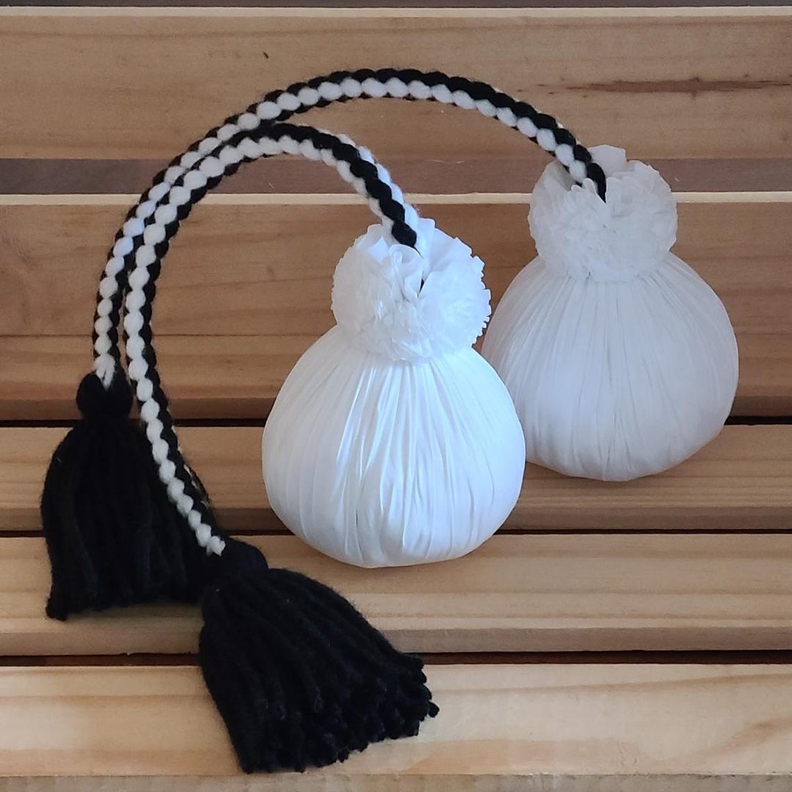 Maori Short Poi Balls - White Taura - Etsy