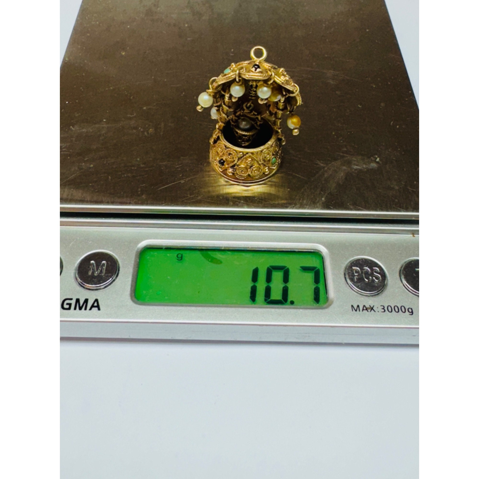 Vintage 14k Yellow Gold Pearl & Turquoise 3D Ornate Wishing Well ...