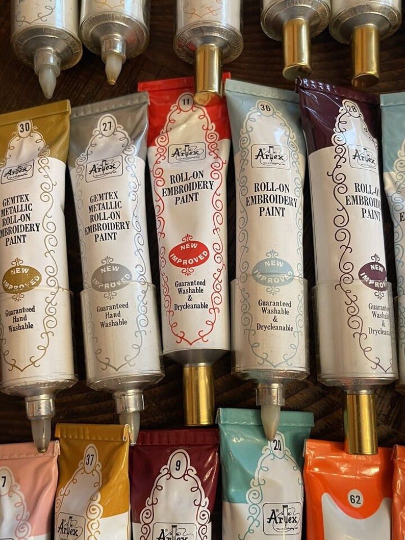 ARTEX TRI-CHEM Liquid Embroidery Paint Sets of 10 With Included Picture ...