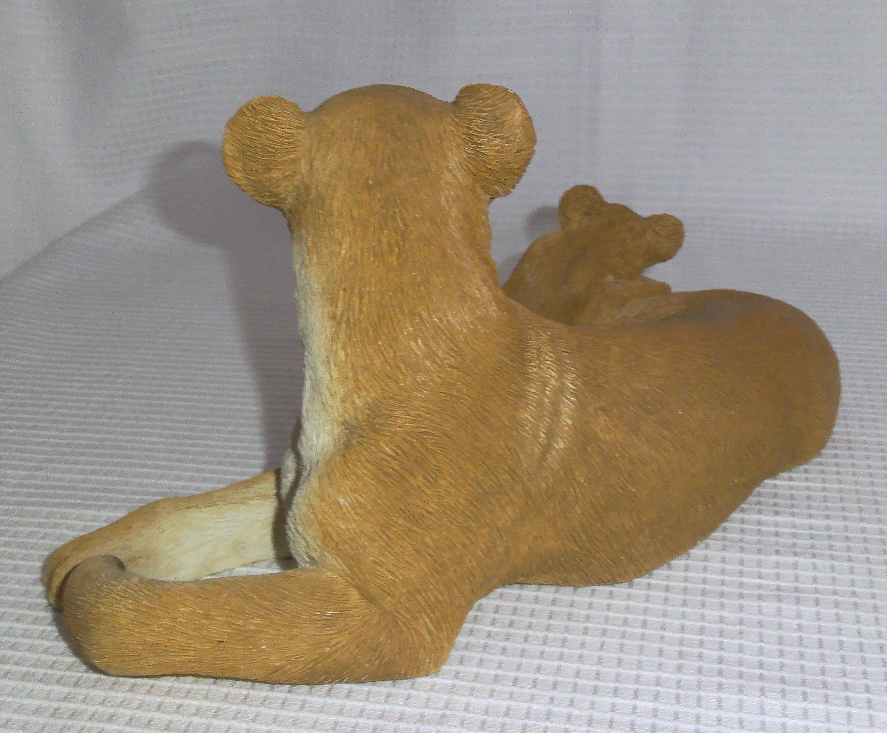 Original Sandicast Lioness and Cub Sculpture - 1992 - Signed by Artist ...