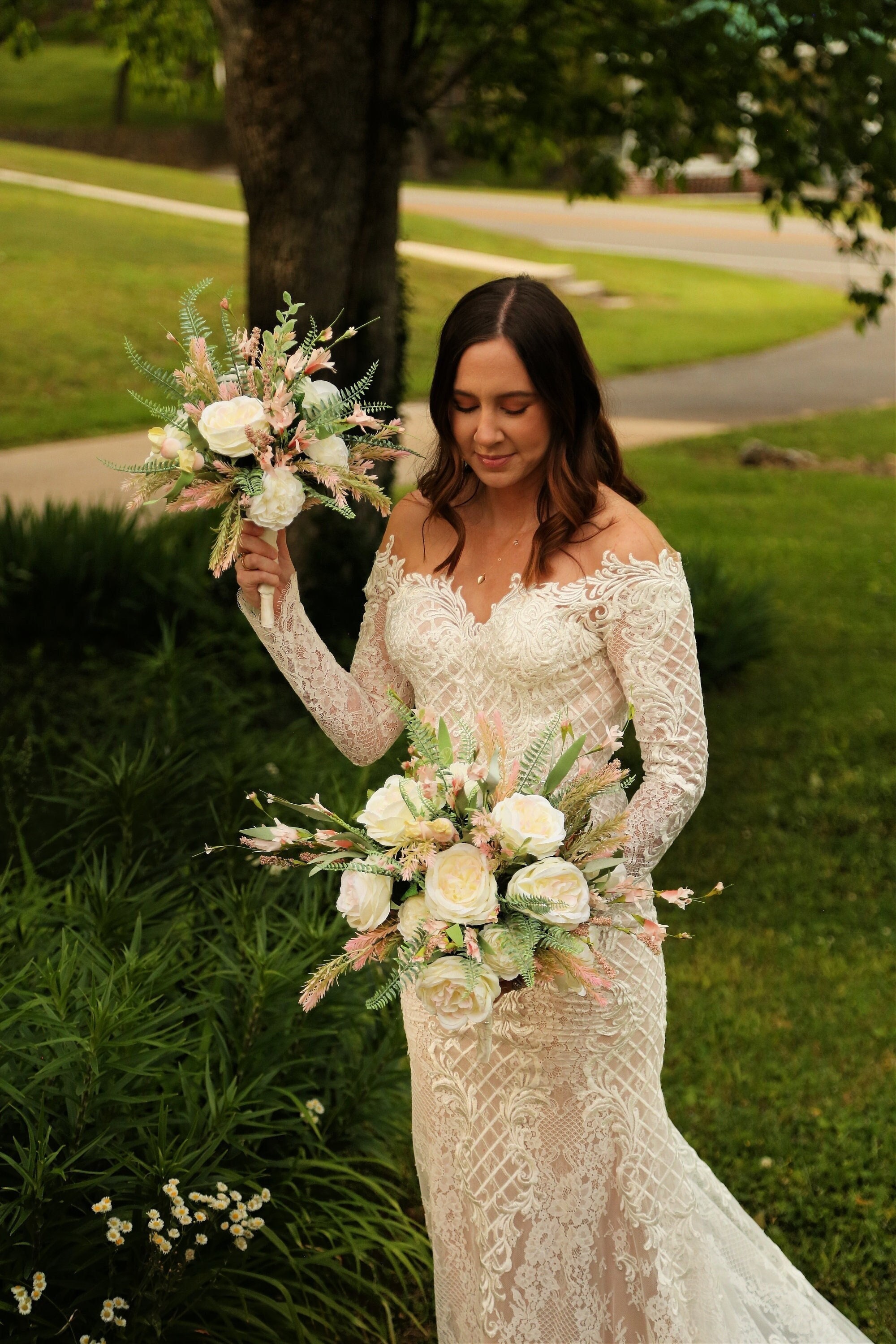 Blushing Bride Cream Garden Roses Fern Ranunculus Rosemary Wrist ...