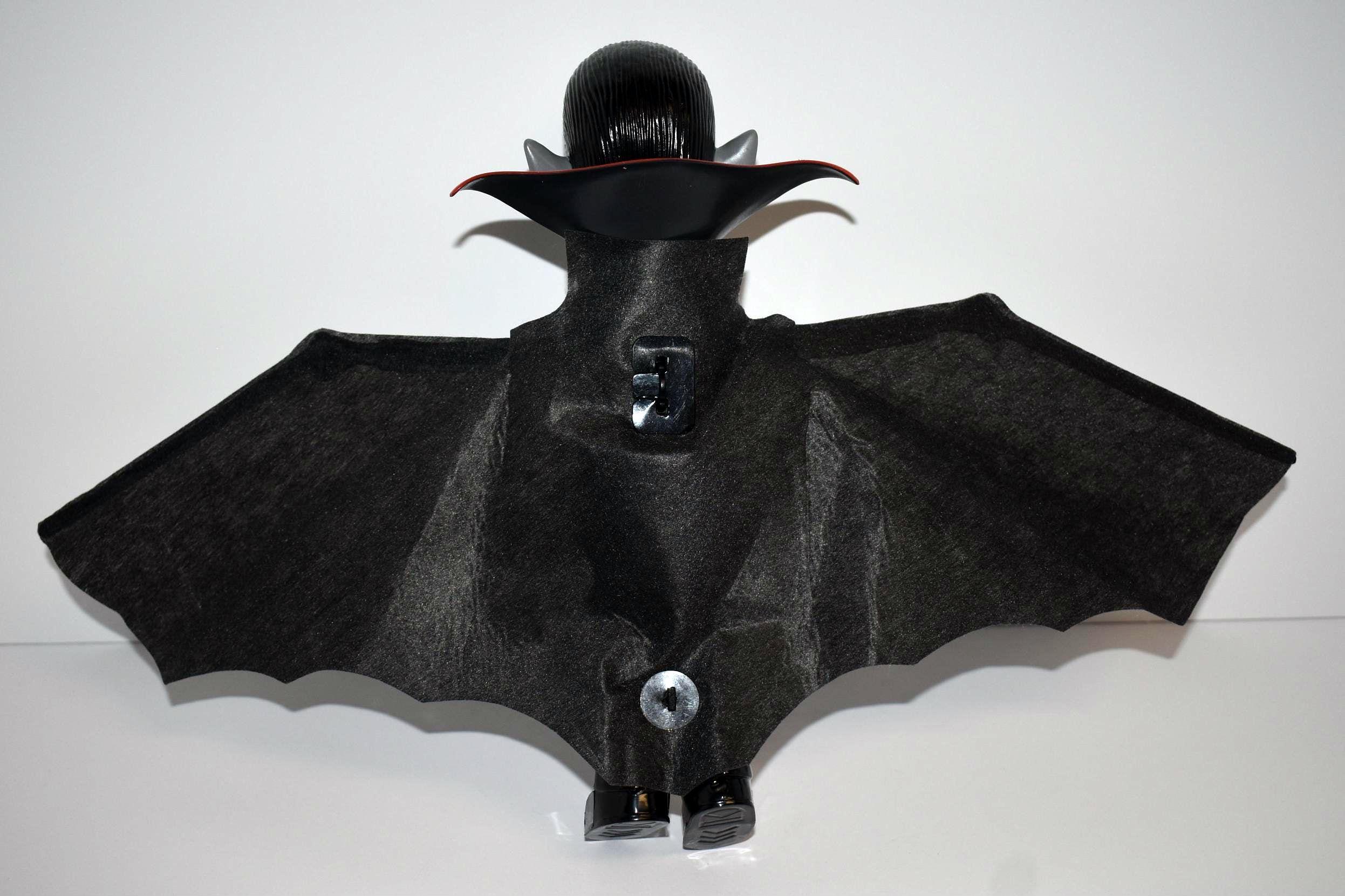 Halloween Flying Vampire With Flapping Wings and Light up Eyes by ...