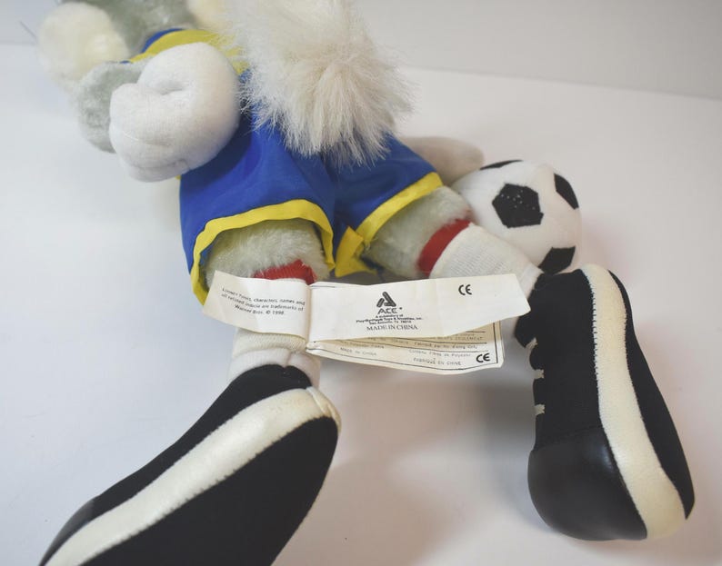 Bugs Bunny Soccer Player Looney Tunes 18” Stuffed Plush With Tag 1998 ...