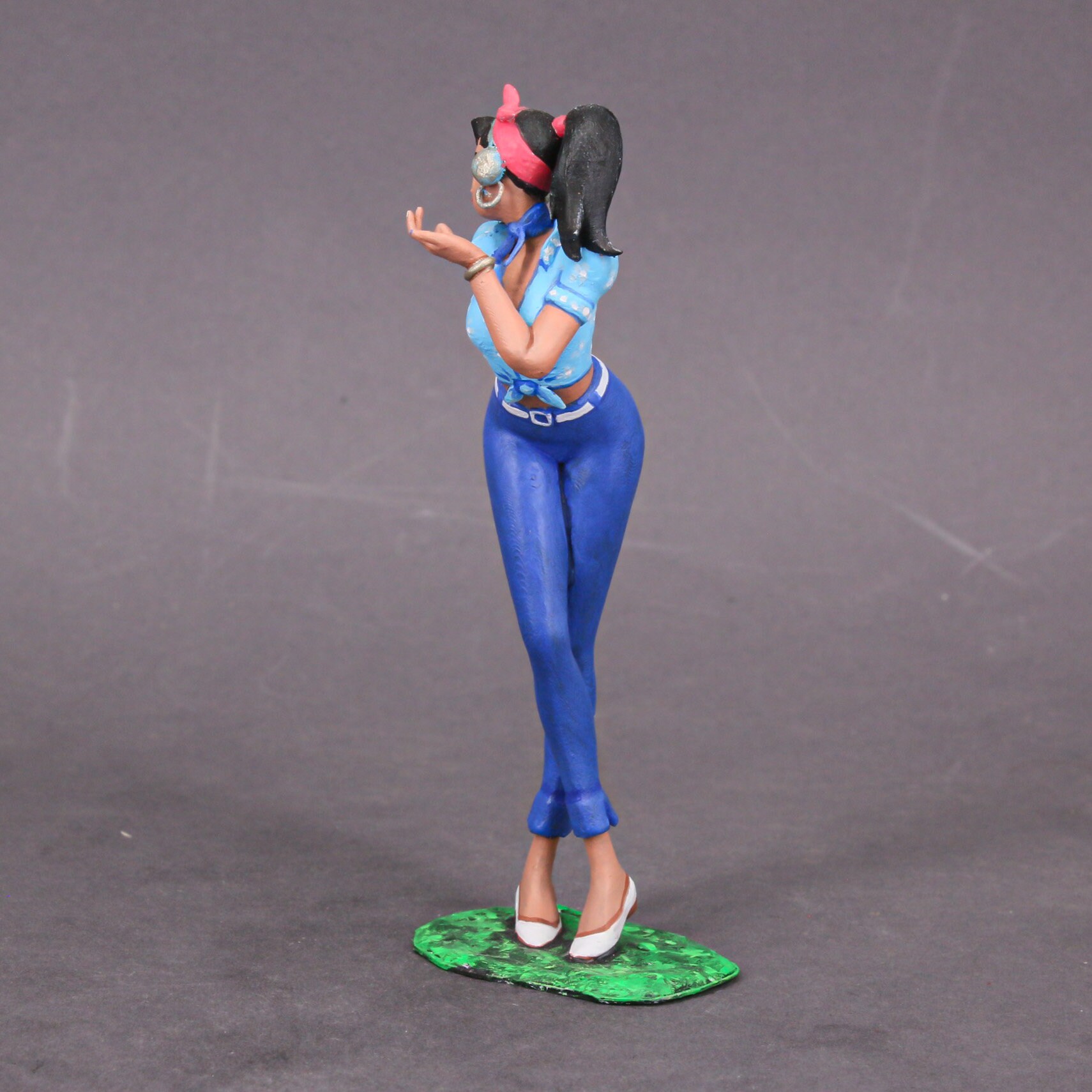 Scale Figure Handpainted / Unpainted Resin Girl Woman in 1/24 - Etsy