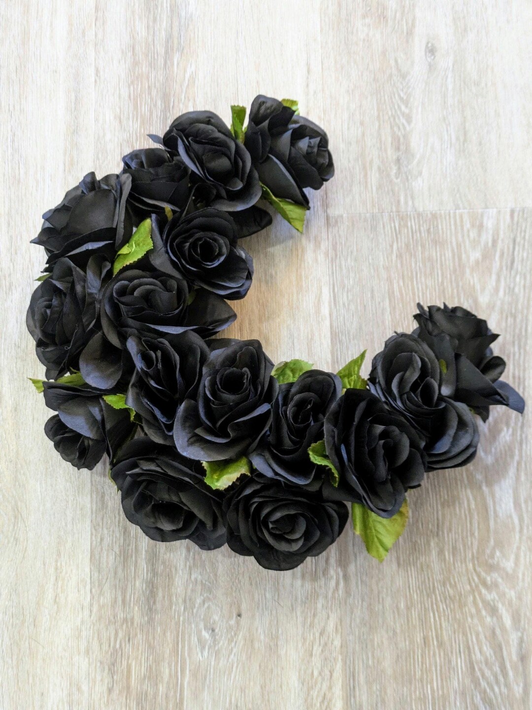 Goth Black Rose Crescent Moon Halloween Wreath, Goth Rose Wall Decor ...
