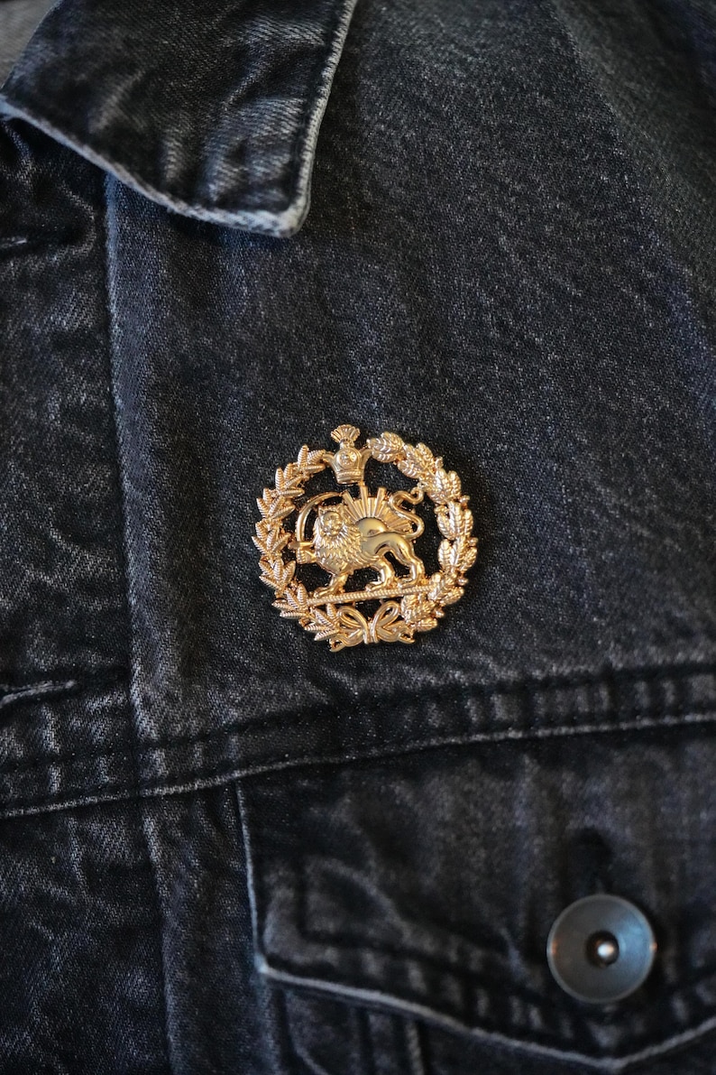 Shir O Khorshid Heritage Lapel Badge - Lion and Sun Golden Pin – Shah ...