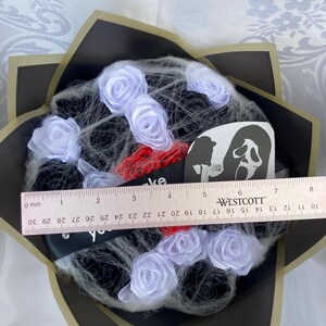 Scary Bouquet, Spooky Ramo Buchon, Dark Gift, Dark Humor Bouquet ...
