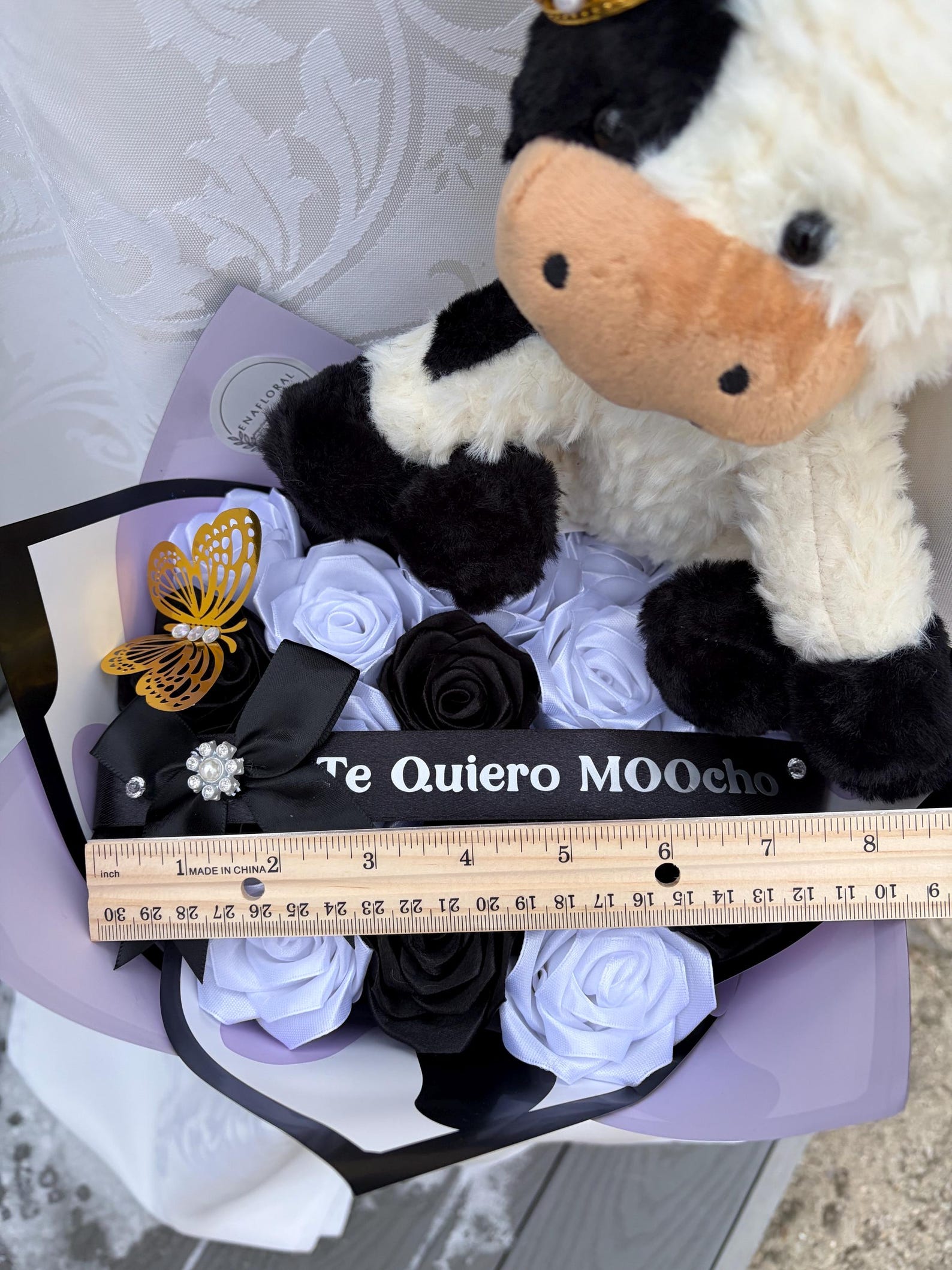 Vaquita Ramo Buchon, Cow Plushie Ramo Buchon, Eternal Rose Bouquet ...