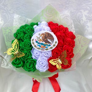 Mexican Flag Ramo Buchon, Graduation Bouquet, Patriotic Bouquet ...