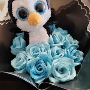 Penguin Ramo Buchon, Forever Mate Bouquet, Heart Eternal Rose Bouquet ...