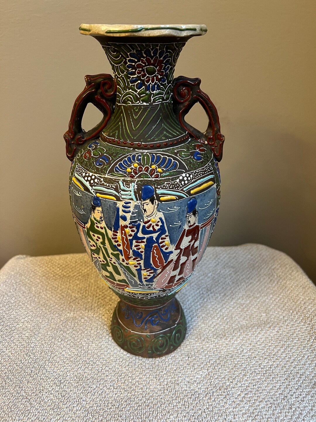 Japanese Satsuma Moriage Vase - 3 Men / Elders - Etsy Australia