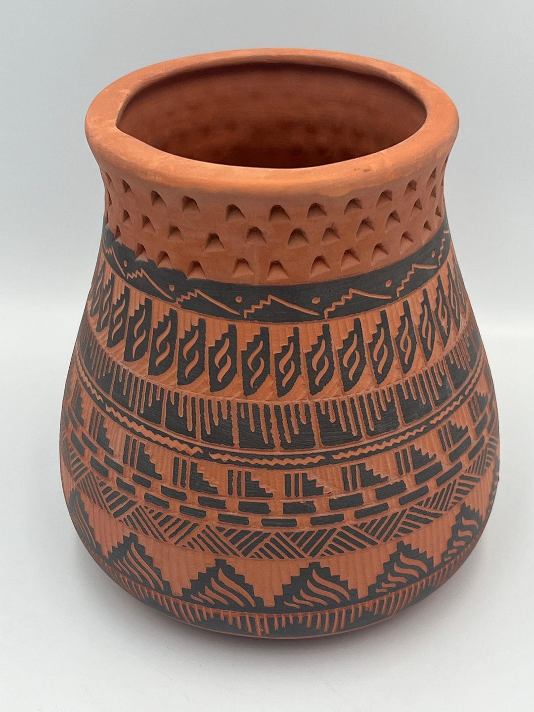Signed Dee Navajo Vase: Dine Pottery - Native Handmade Art - Etsy
