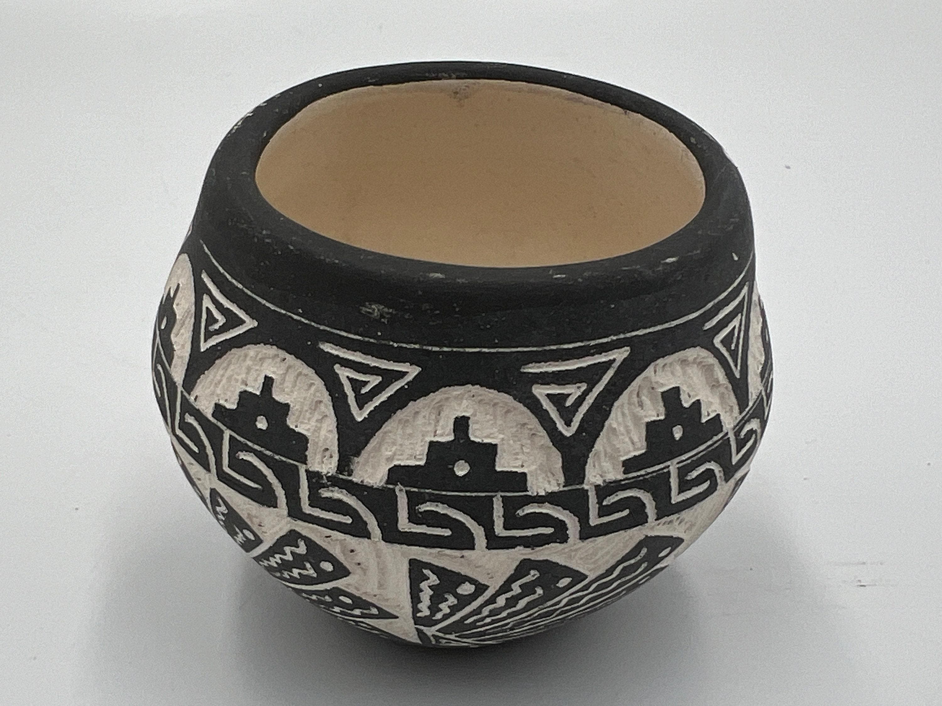 Native American Seed Pot: Vintage Acoma Pottery (signed and Hand ...