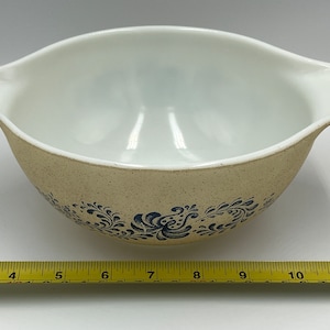 PYREX Vintage 1970's Cinderella Neatung Mixing Bowls, Homestead Beige ...