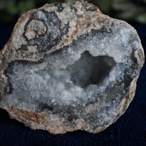 La Choya Trancas Chalcedony Geode With Druzy - Etsy