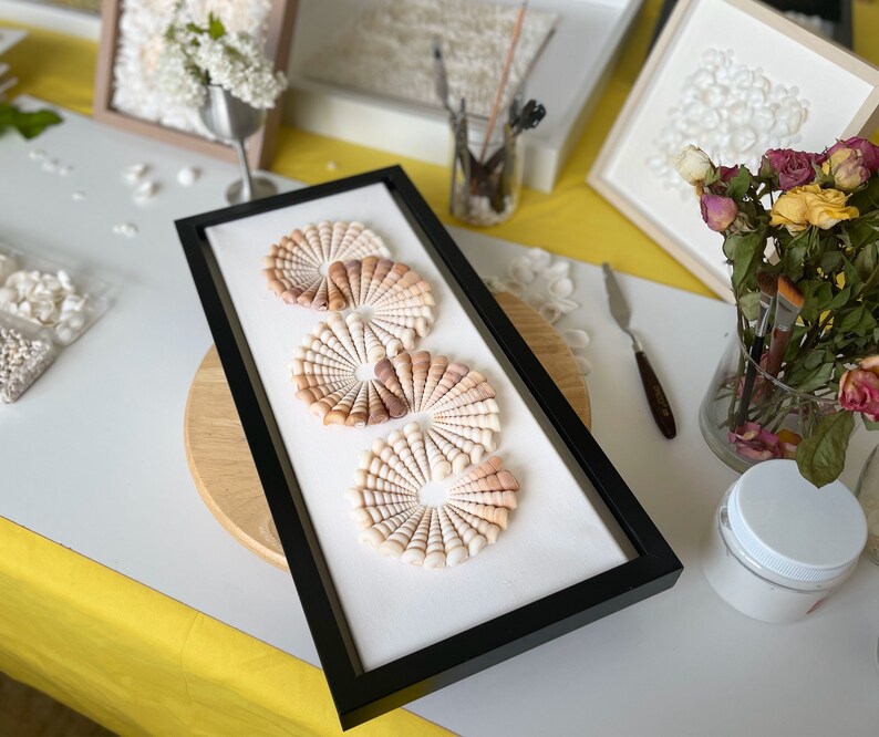 Tarantella-shellsshape Shell Art Piece of Art With Embossed Natural ...