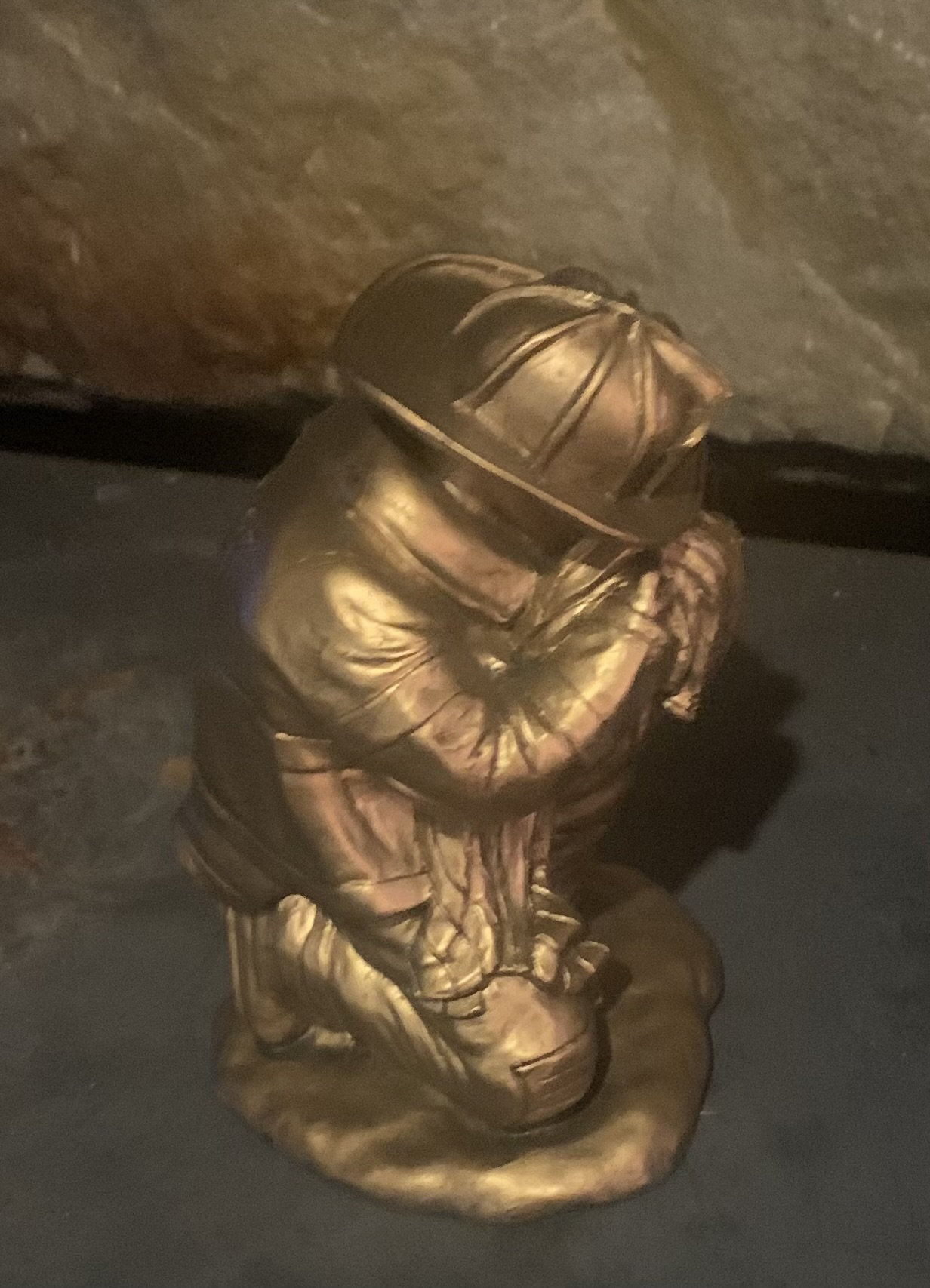 Bronze Statue NYFD Firefighter Kneeling, 911 Memorabilia, Collectible ...
