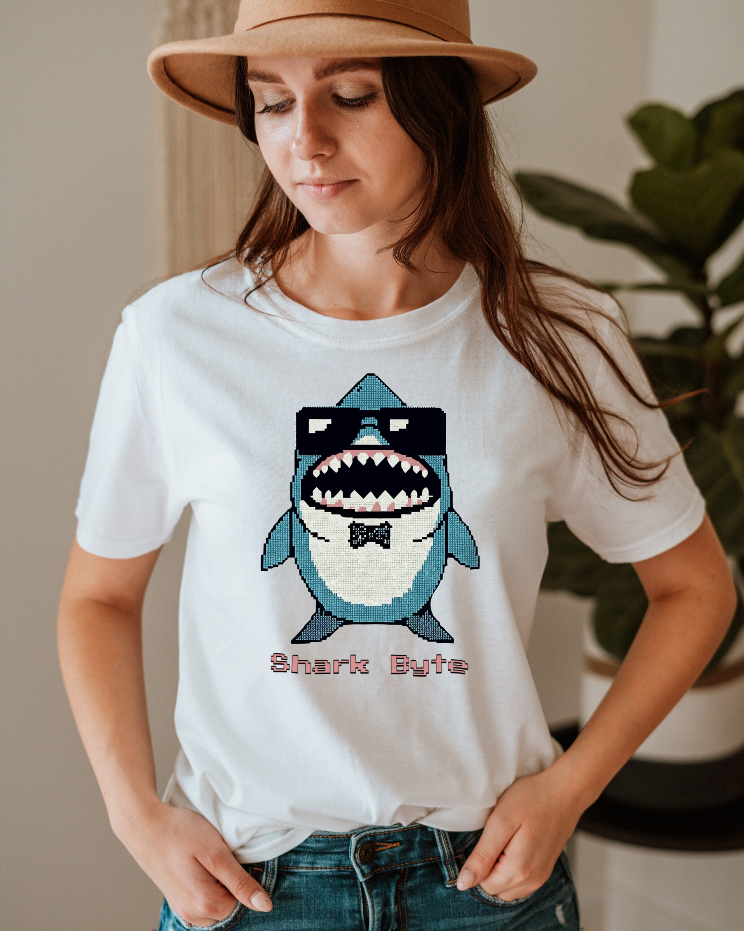 Retro 8-bit Pixel Shark Tee Arcade Style Gamer Top Ocean - Etsy