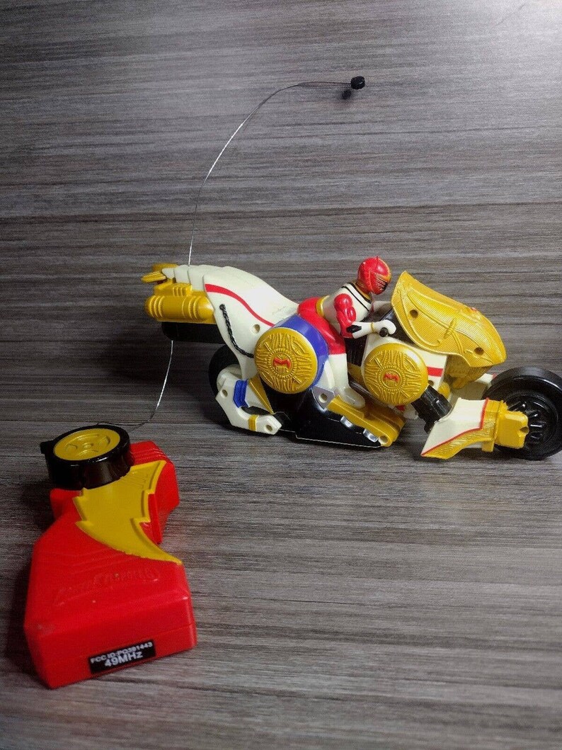 Power Rangers Mystic Force R/C LEGENDARY LION Remote Control Cycle ...