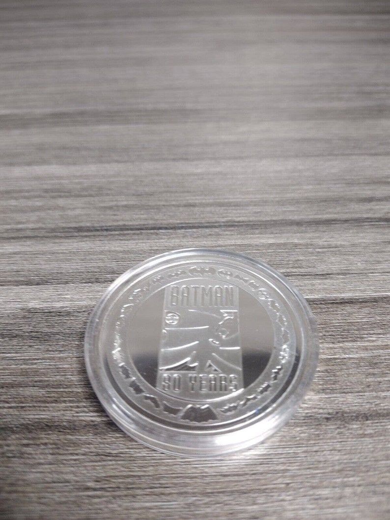 Batman 80th Year Comic Collector Batman Vs the Penguin Challenge Coin ...