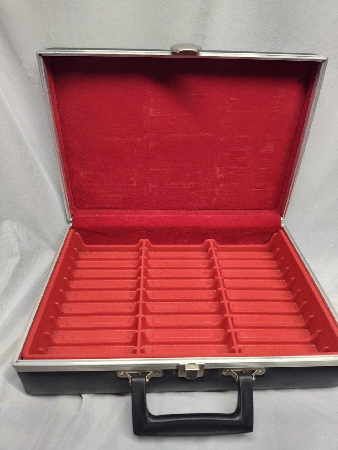 Vintage Faux Leather Carrying Case Holds 30 Cassette Tapes Red Velvet ...