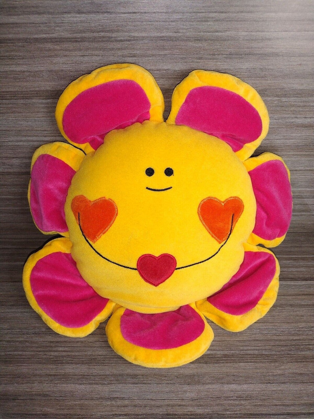Smiley Face Flower Pillow Plush Throw Cushion Daisy Room Decor ...