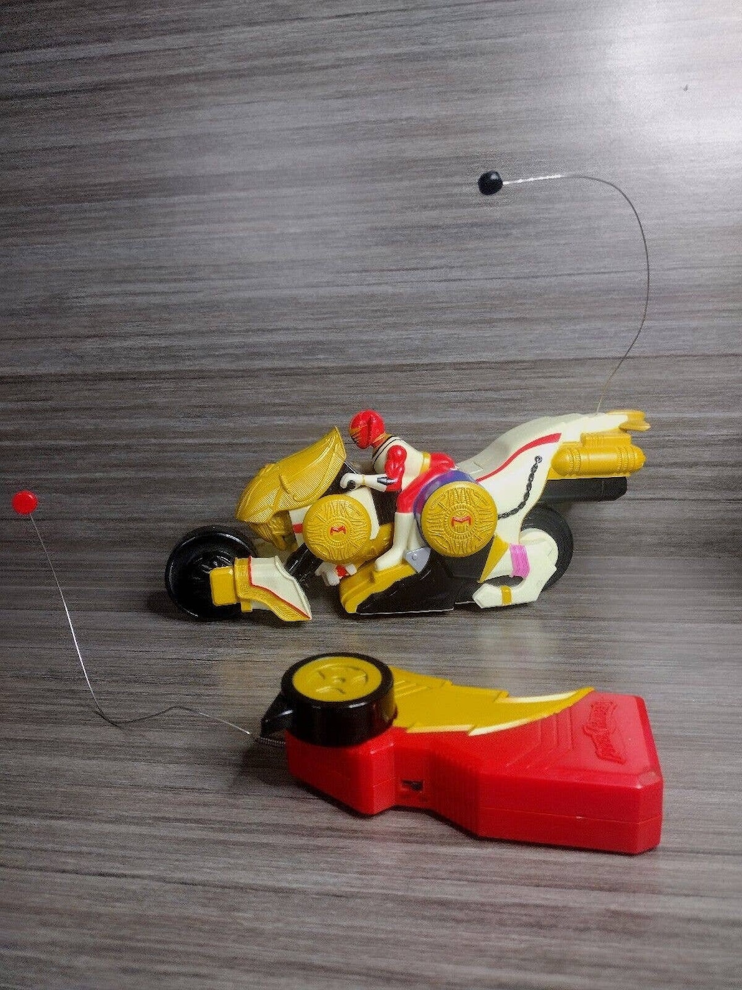 Power Rangers Mystic Force R/C LEGENDARY LION Remote Control Cycle ...