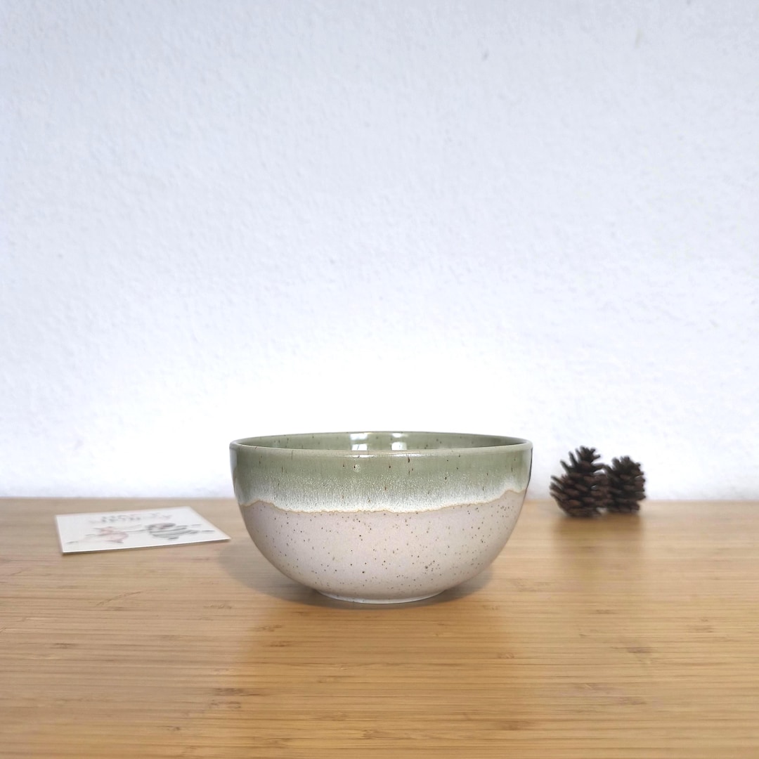 Handgemachte Schale, beige gesprenkelt mit mintgrüner Glasur - Etsy.de