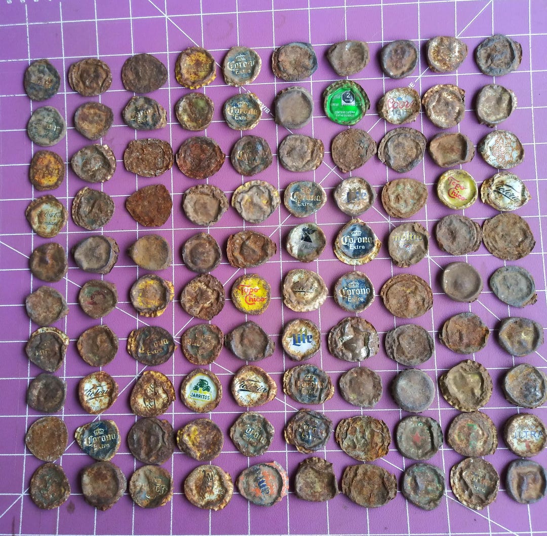 100 Dented Flattened Smashed Rusty Metal Bottle Caps Textured Rusty ...