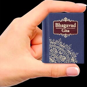 Mini Bhagavad Gita, Krishna Book, Motivational Book, Shree Krishna ...