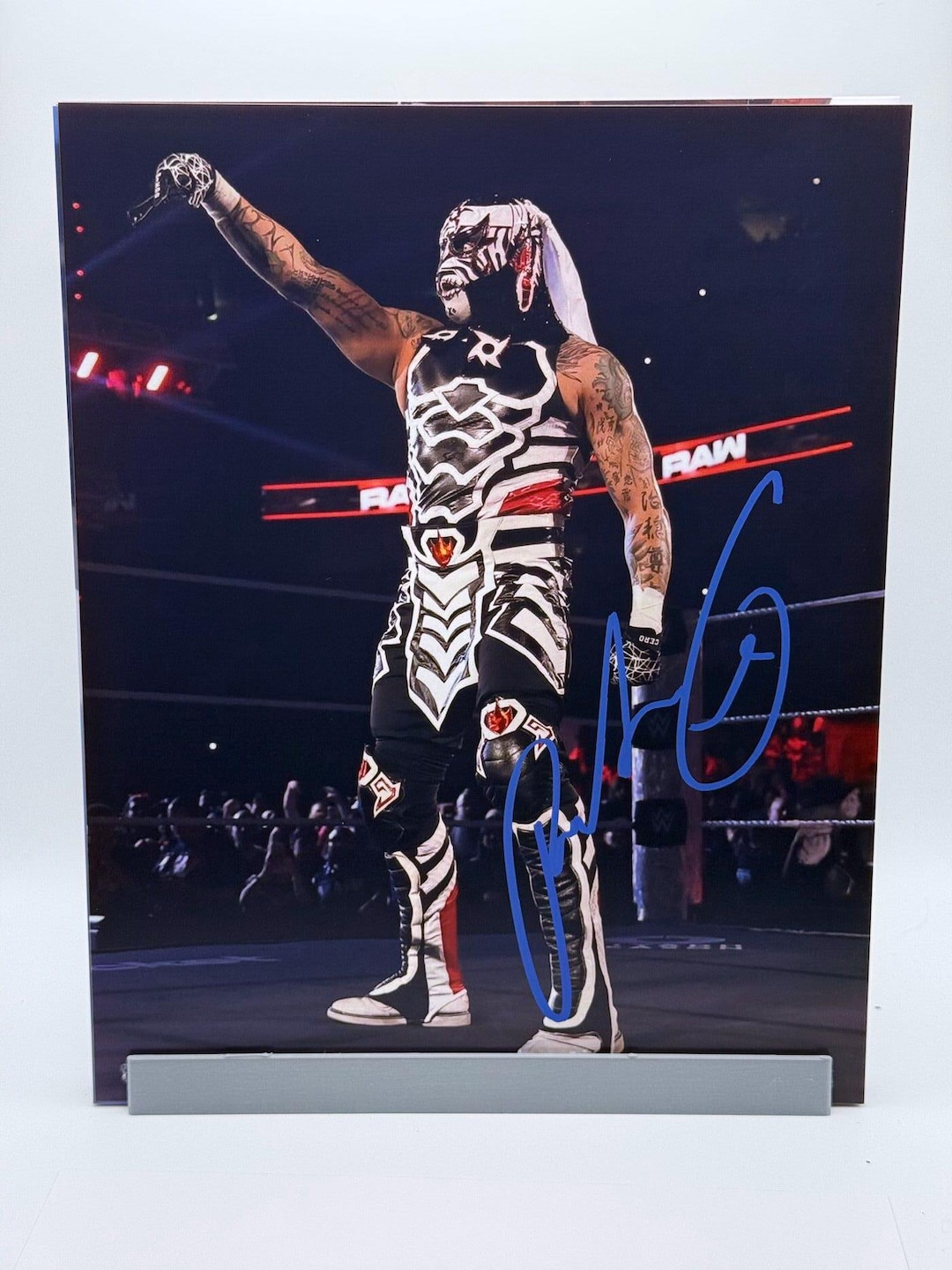 Penta WWE Debut Signed Autographed Photo Authentic 8X10 COA - Etsy