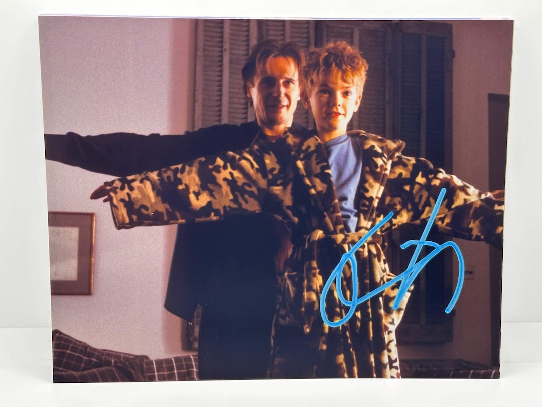 Thomas Brodie-sangster Love Actually Signed Autographed Photo Authentic ...