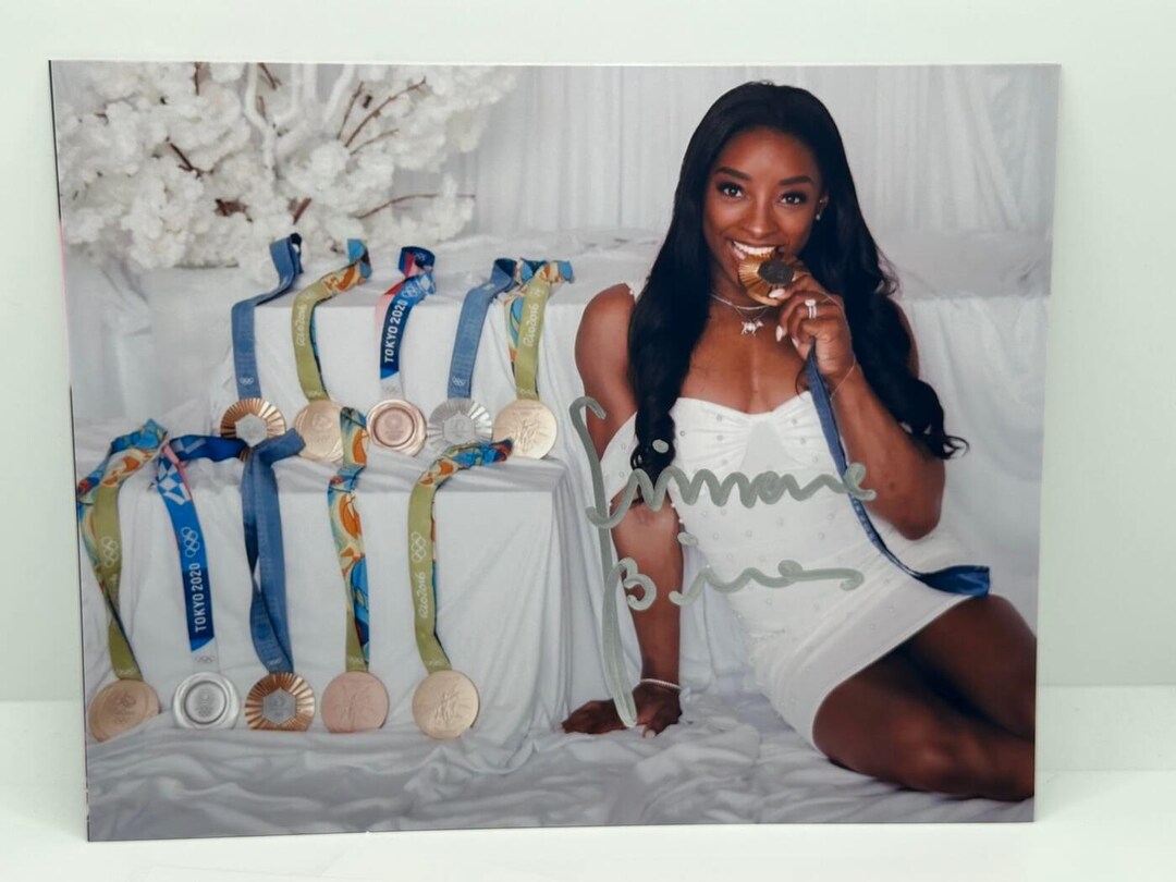 Simone Biles Medal Lineup Signed Autographed Photo Authentic 8X10 COA ...