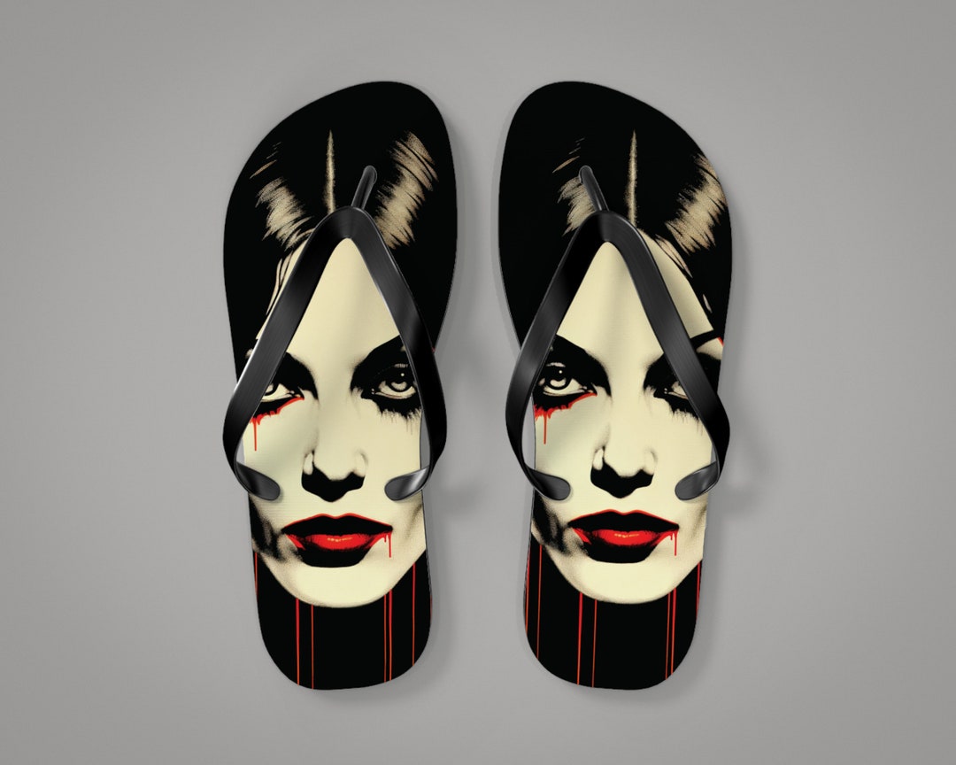 Vampire Girl Flipflops Horror Gift Retro 70s Slippers Vintage Horror ...