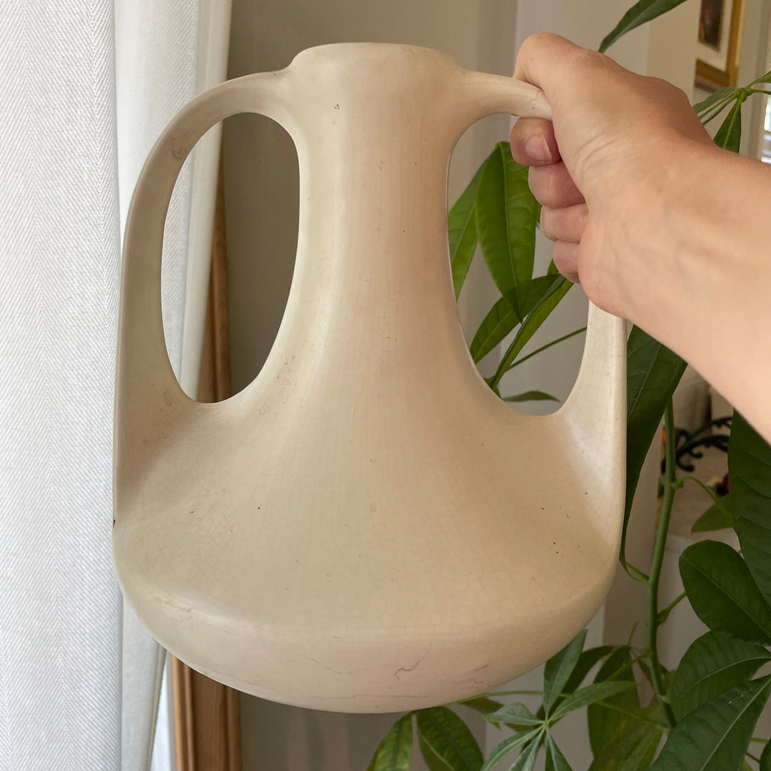 Tudor Pottery Vase California - Etsy