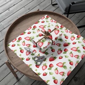 Strawberry Print Gift Wrapping Paper, Spring, Summer, Strawberry ...