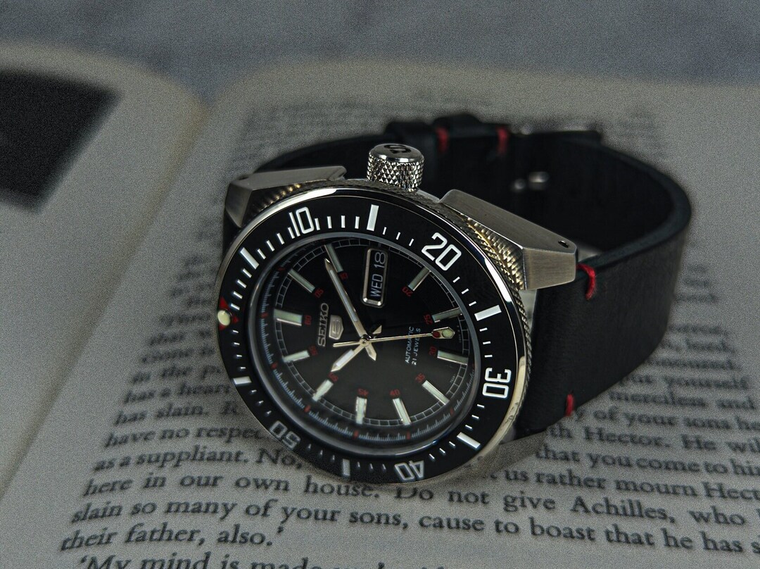 Rare Seiko blood Moon With an OEM Dial. Crisp - Etsy