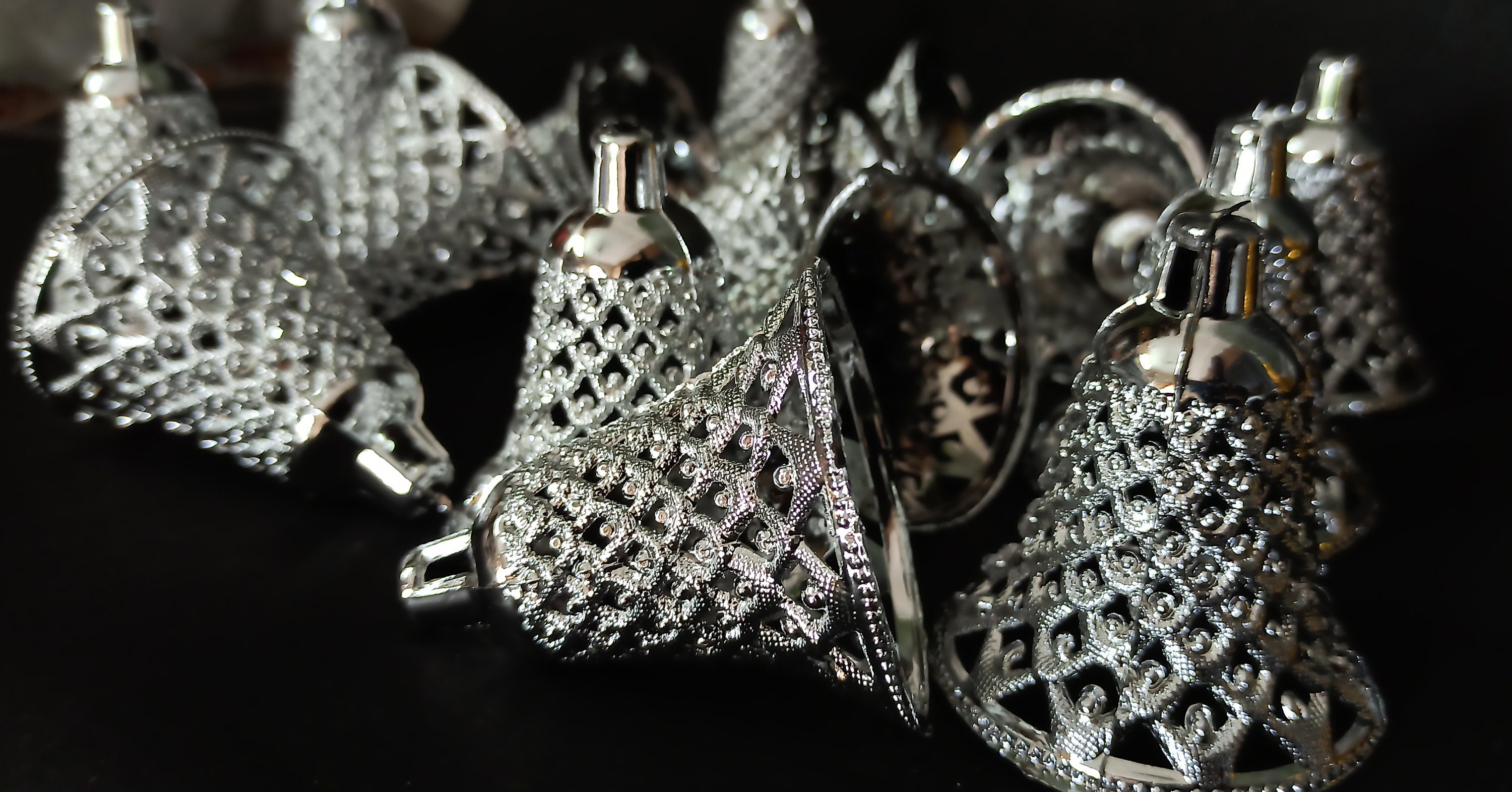 Silver Artificial Plastic Bells 2.5 Inch Home Decor Jingle Bell ...