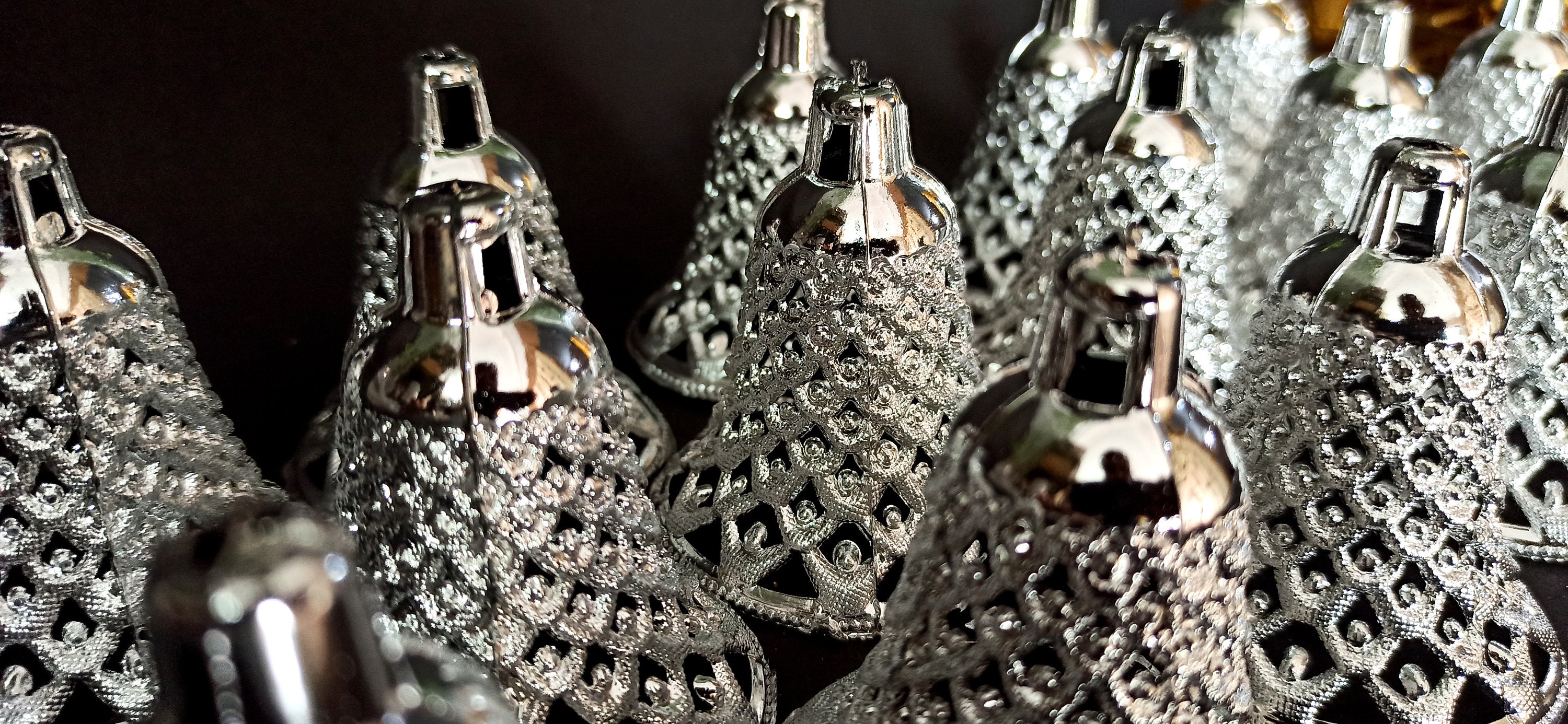 Silver Artificial Plastic Bells 2.5 Inch Home Decor Jingle Bell ...