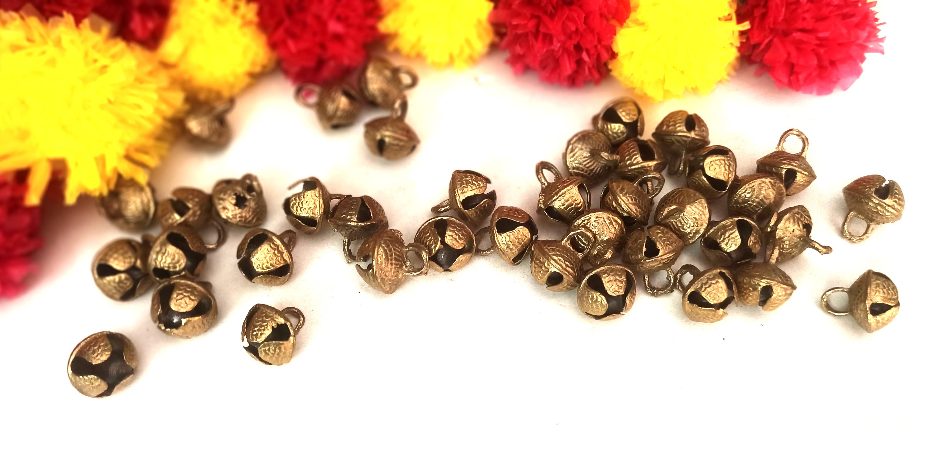 100 Pcs Indian Brass Ghongroo Bells Loose Beads Music Dance Classes ...