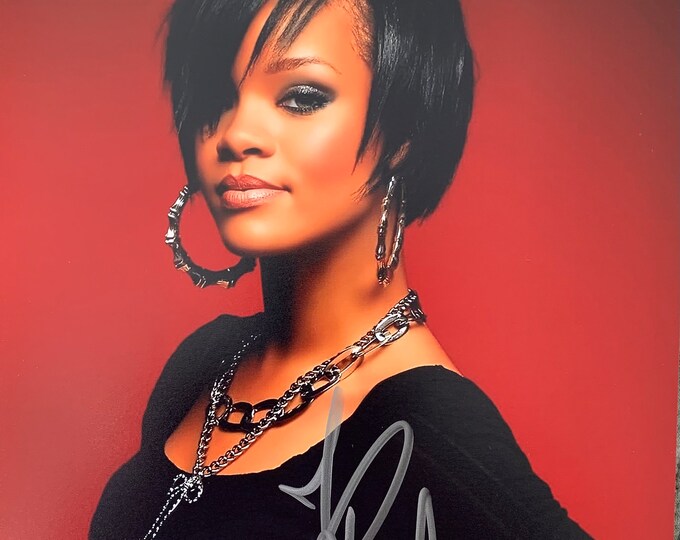 Rihanna Hand Signed 8x10 Photo With COA - Etsy